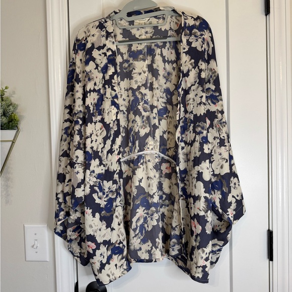 Sim & Sam | Tops | Sim Sam Blue Floral Kimono | Poshmark
